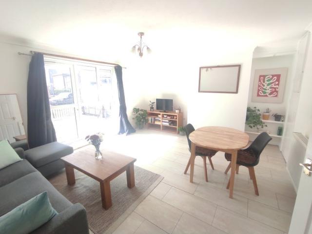 Room at Windmill Lane, Greater London