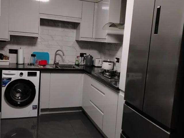 Room at Windmill Lane, Nottingham
