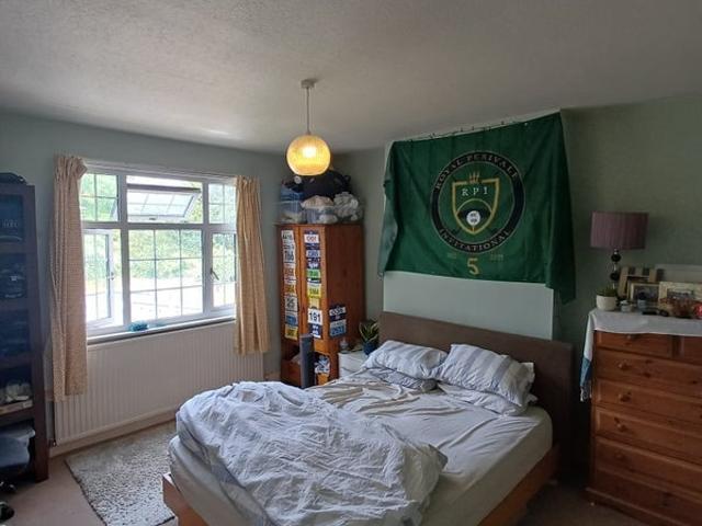 Room at Windmill Road, Greater London