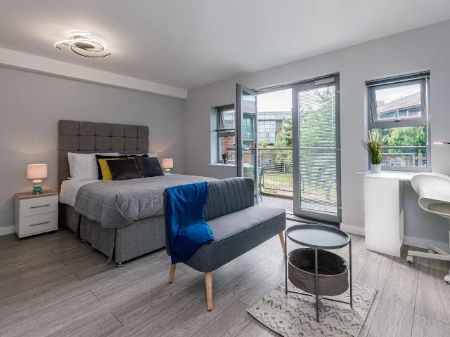 Room at Windmill Road, Slough