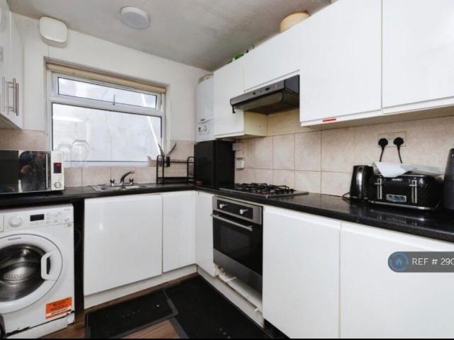 Room at Windsor Road, Greater London