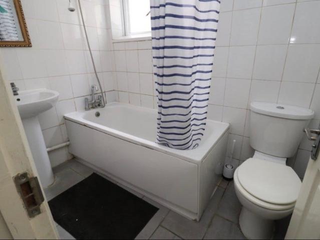 Room at Windsor Road, Greater London
