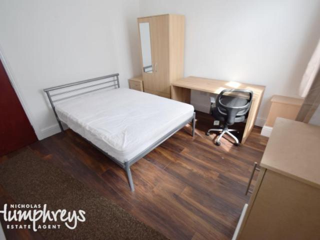 Room at Windsmoor Street, Stoke on Trent
