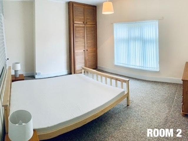 Room at Winfield Street, Rugby