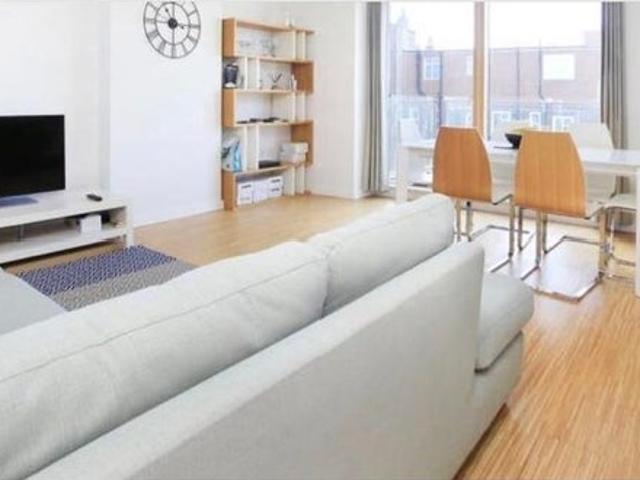 Room at Wingate Square, Greater London