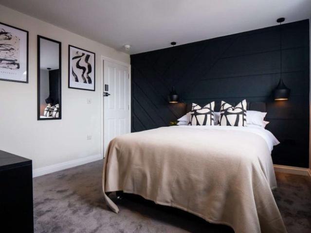 Room at Wingrove Avenue, Newcastle upon Tyne