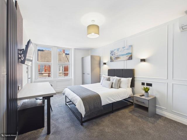 Room at Wingrove Avenue, Newcastle upon Tyne