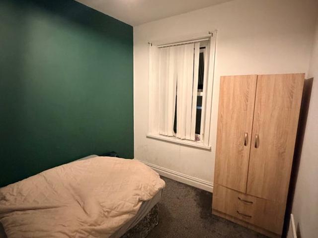 Room at Wingrove Gardens, Newcastle upon Tyne