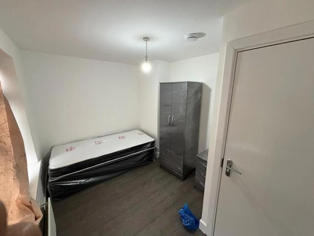 Room at Winson Street, Sandwell