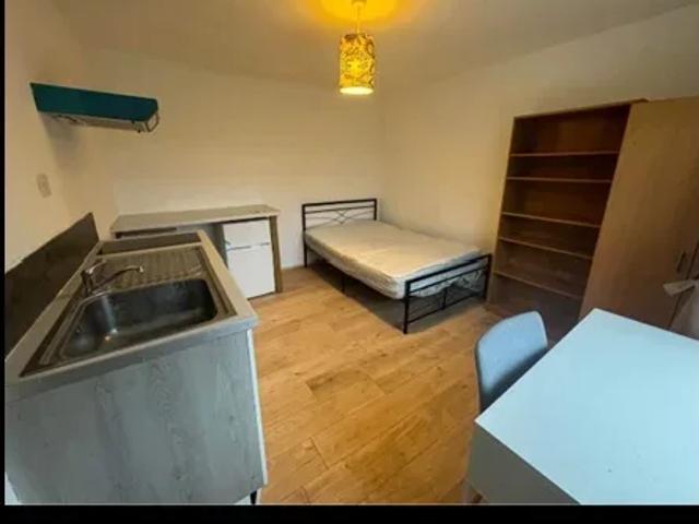 Room at Woburn Close, Cambridge