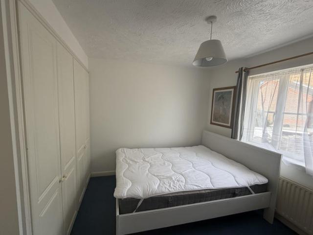 Room at Woburn Close, Greater London