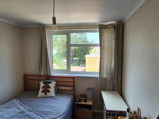 Room at Woking Park cycle path, Woking