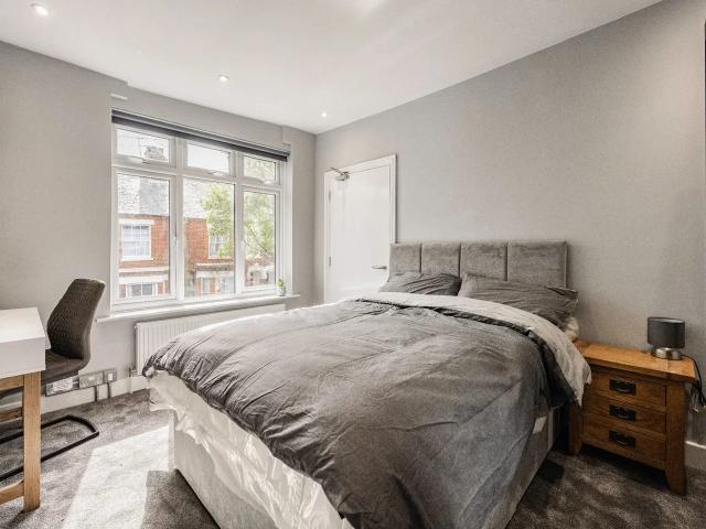 Room at Wood Street, Norwich