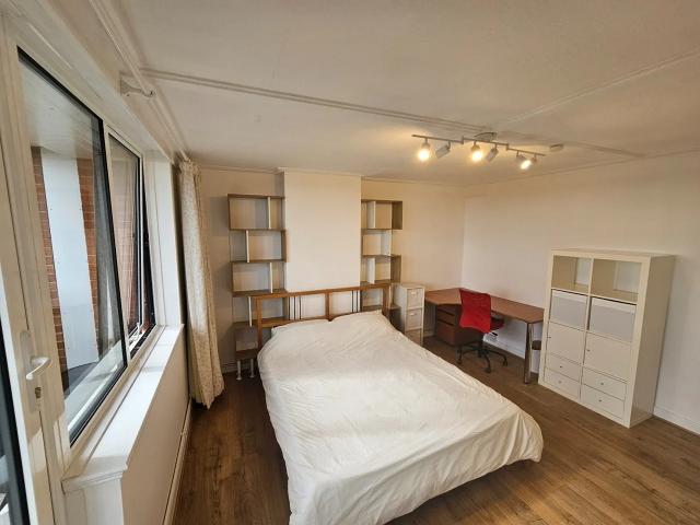 Room at Wood Street, Greater London