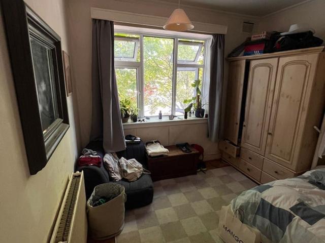 Room at Woodberry Down, Greater London