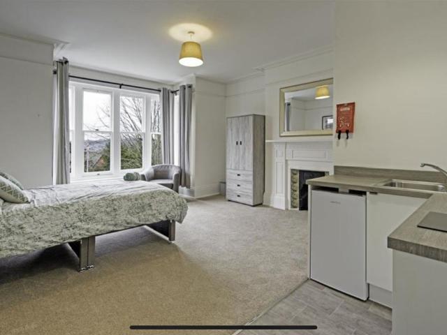 Room at Woodbury Park Road, Tunbridge Wells