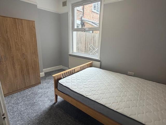 Room at Woodbury Street, Greater London