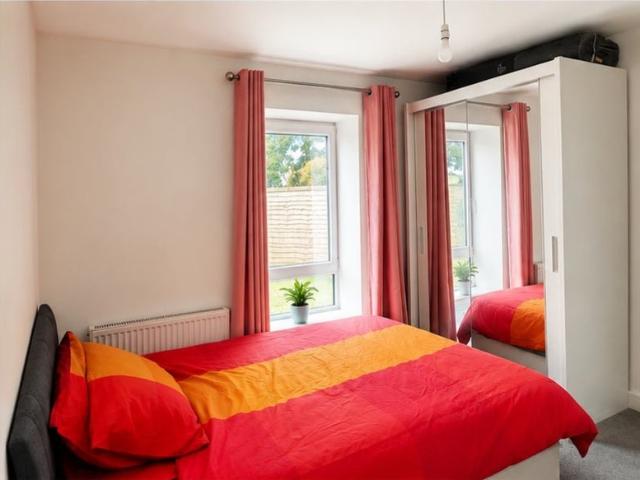 Room at Woodcote Grove Road, Greater London