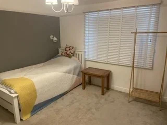 Room at Woodcote Road, Warwick