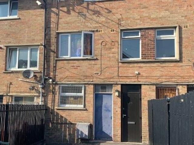 Room at Woodend Crescent, Bradford