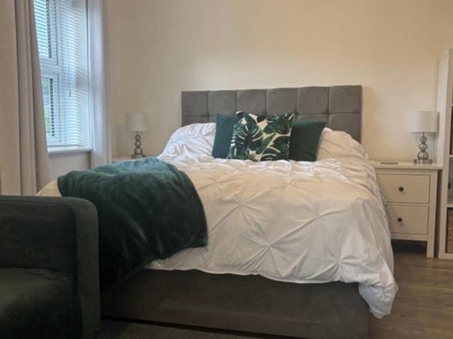Room at Woodland Avenue, Ferndown