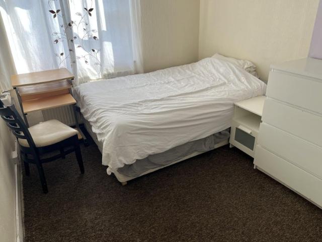 Room at Woodland Road, Chelmsford