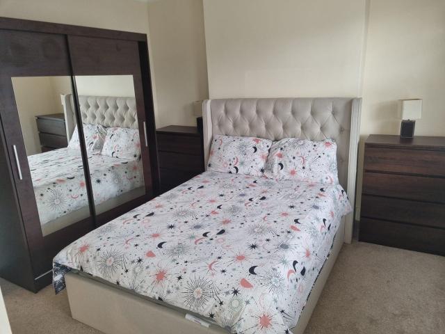 Room at Woodland Road, Greater London