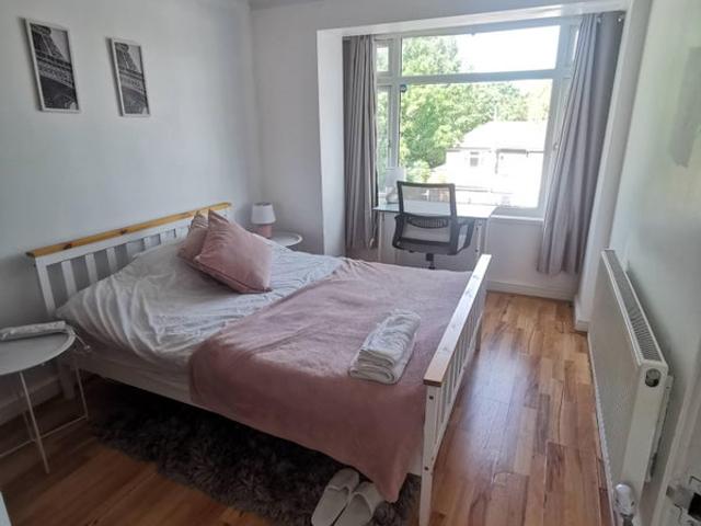 Room at Woodlands Road, Manchester