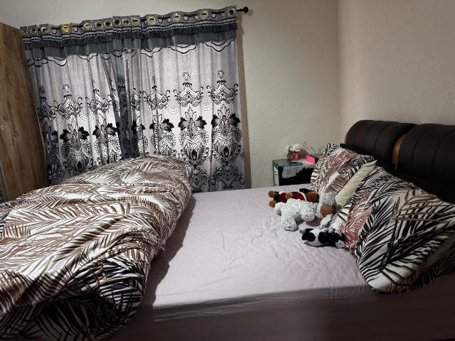 Room at Woodman Street, Greater London