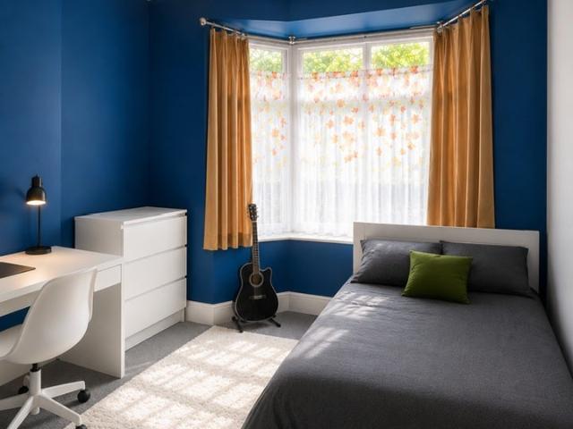 Room at Woodriffe Road, Greater London