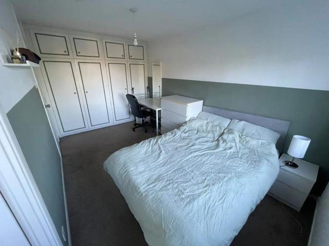 Room at Woodside Court, Greater London