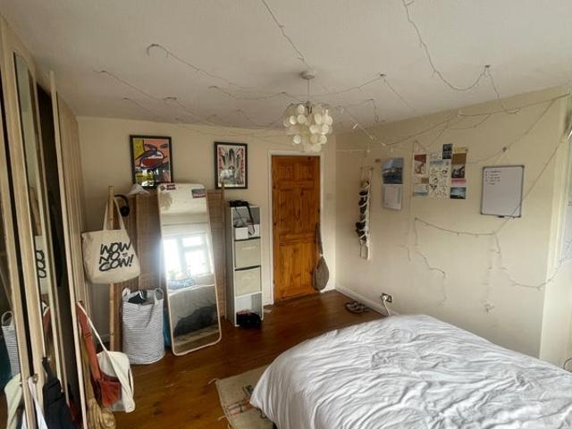 Room at Woodstock Road, Greater London