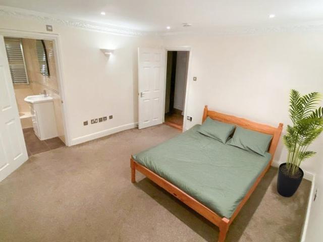 Room at Woolwich Road, Greater London