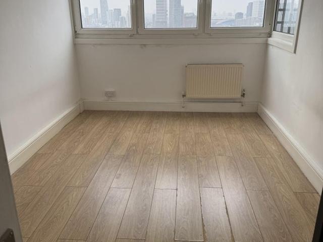 Room at Wolffe Gardens, Greater London