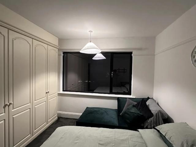 Room at Wollaton Road, Nottingham