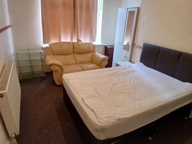 Room at Wolverhampton Street, Dudley