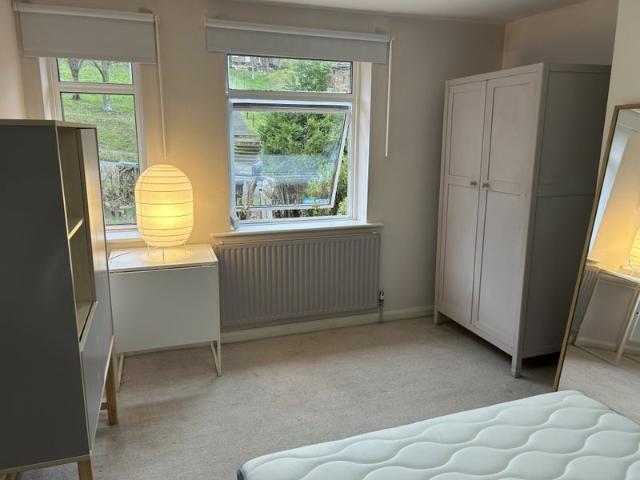 Room at Wontford Road, Greater London