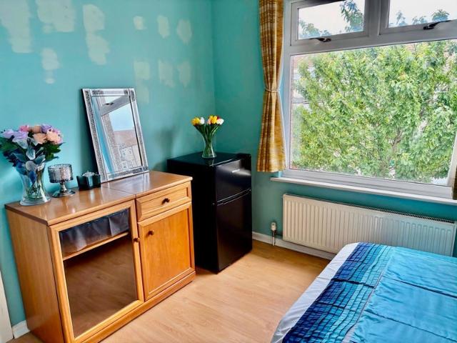 Room at Worcester Road, Bristol
