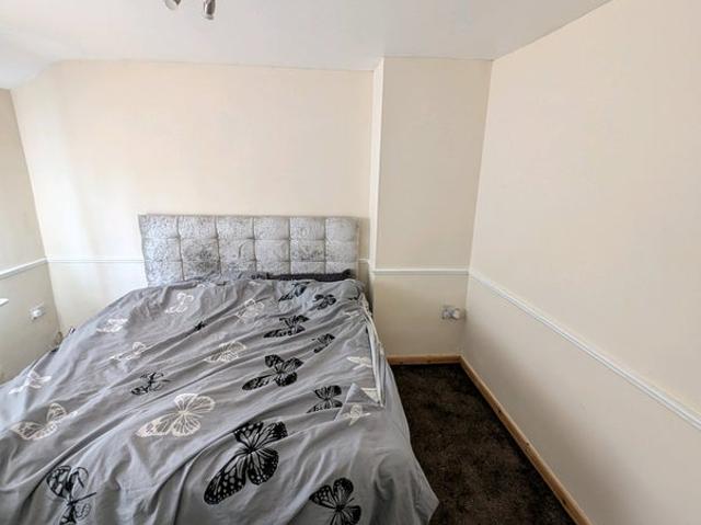 Room at Worcester Road, Sandwell