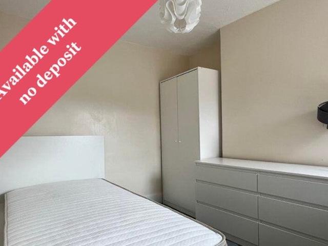 Room at Worcester Street, Gloucester