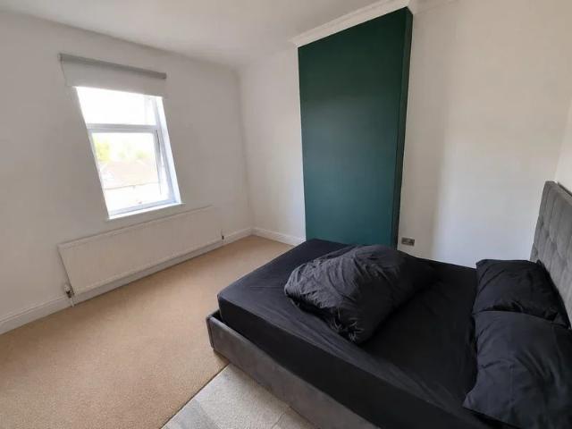 Room at Worsley Road, Salford