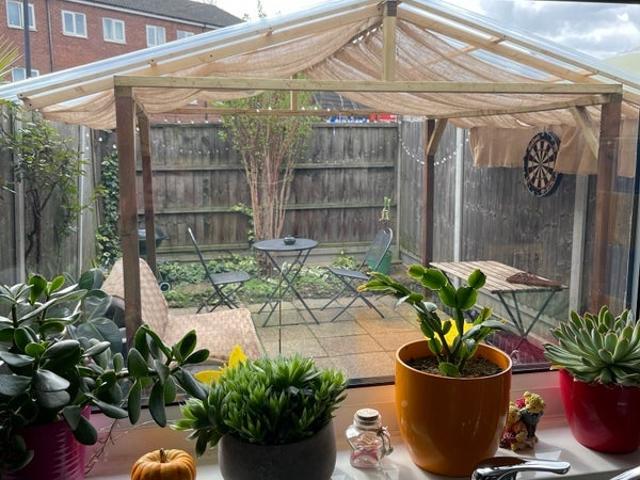 Room at Worthing Close, Greater London