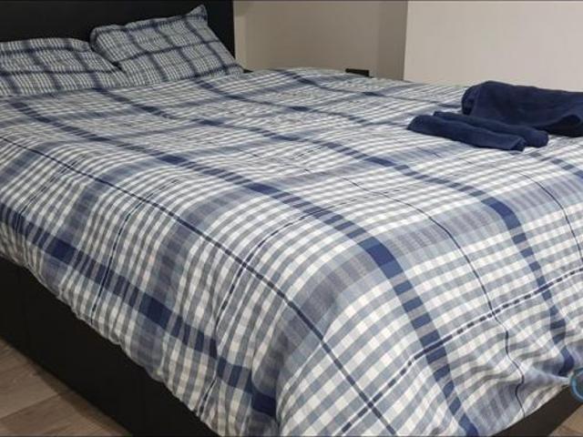 Room at Worton Road, Greater London