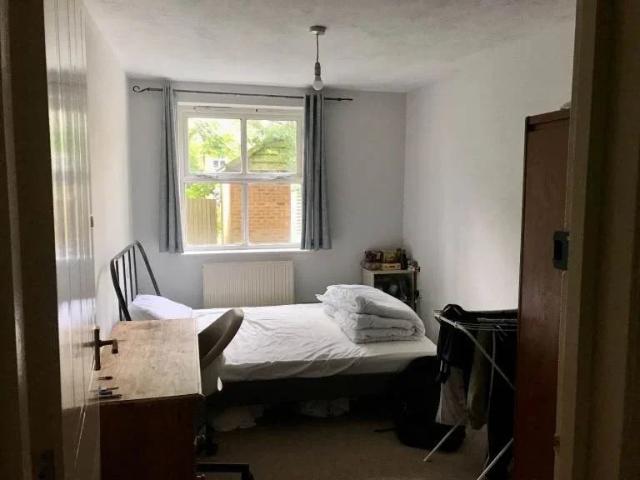 Room at Wren Close, Bristol
