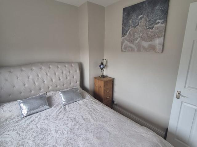 Room at Wrights Lane, Cridling Stubbs