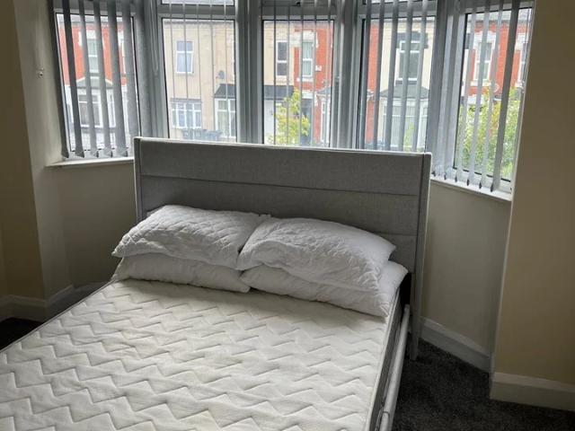 Room at Yew Tree Lane, Birmingham