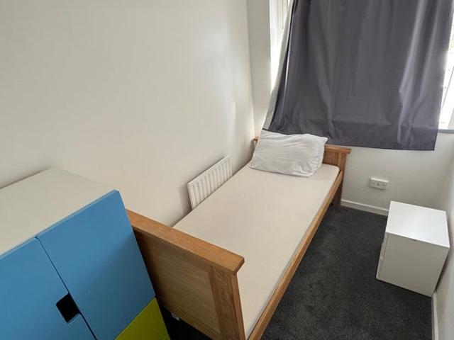 Room at Yewcroft Close, Bristol