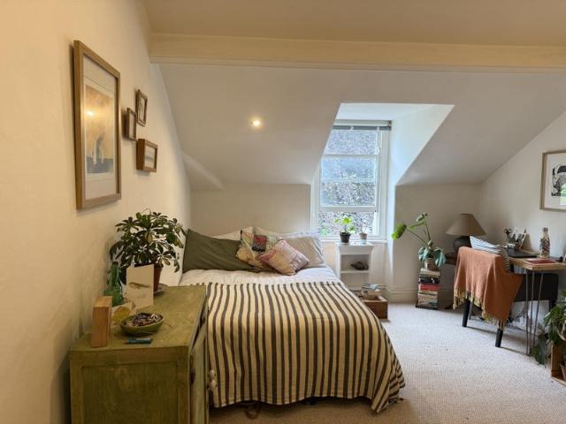 Room at York Gardens, Bristol