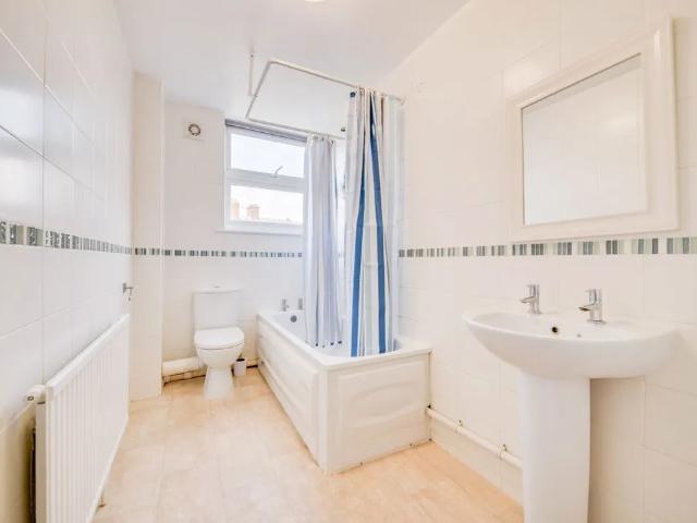 Room at York Road, Canterbury