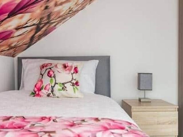 Room at York Road, Northampton